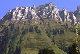 Eriz Ski Resort Guide, Location Map & Eriz ski holiday accommodation