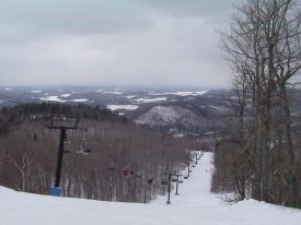 Mont Ste Marie Ski Resort Guide, Location Map & Mont Ste Marie ski ...