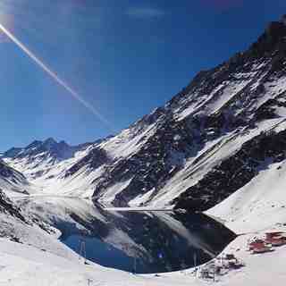Portillo Ski Resort Guide, Location Map & Portillo ski holiday ...