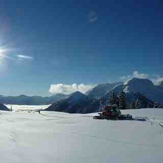 Shames Mountain Ski Resort Guide, Location Map & Shames Mountain ski ...