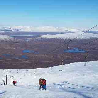 Glencoe Mountain Resort Ski Resort Guide, Location Map & Glencoe ...