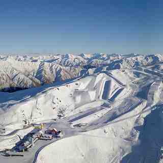 Cardrona Ski Resort Guide, Location Map & Cardrona ski holiday ...