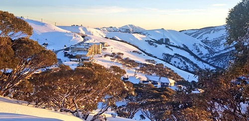 Mount Hotham Ski Resort Guide | Snow-Forecast.com