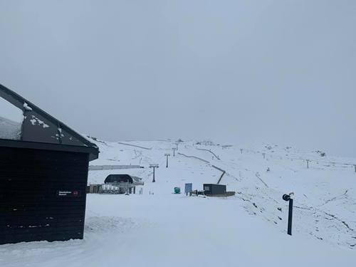 Cardrona Ski Resort Guide | Snow-Forecast.com
