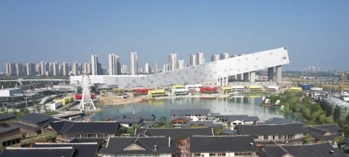 New World’s Largest Indoor Snow Centre Opens Next Month