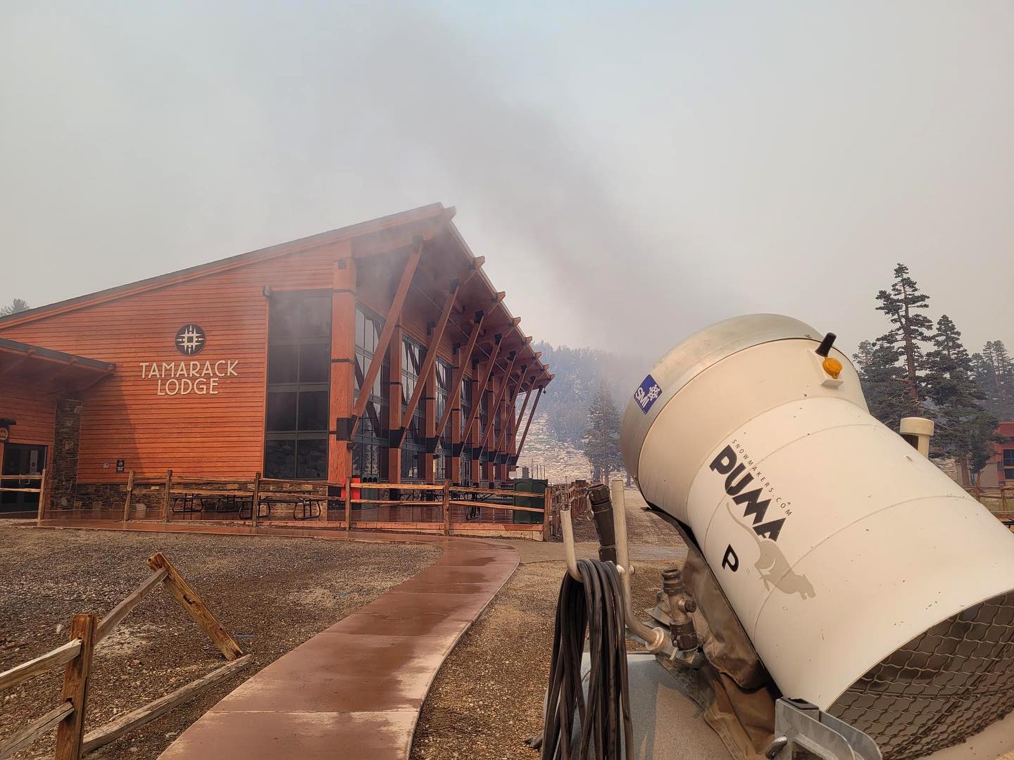 Ski Resorts Threatened By Huge Ongoing Forest Fire Appear To Have ...