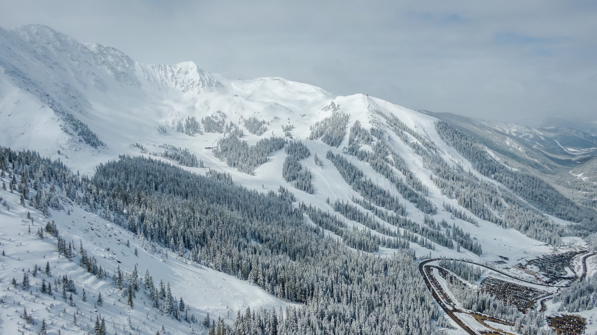 Late Spring Snowstorm Hits the Rockies